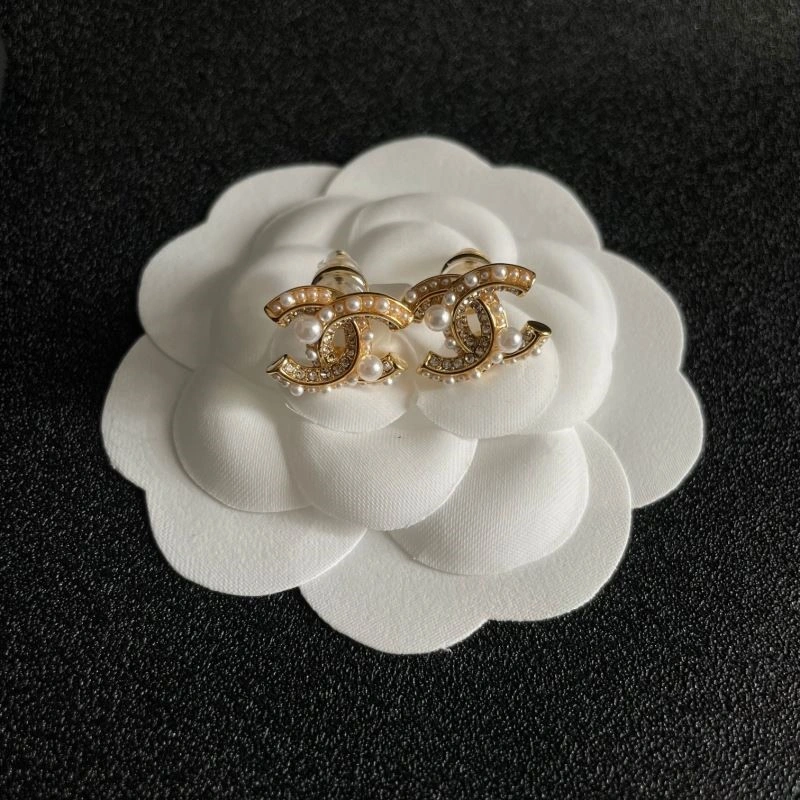 Top mirror Chanel Earrings