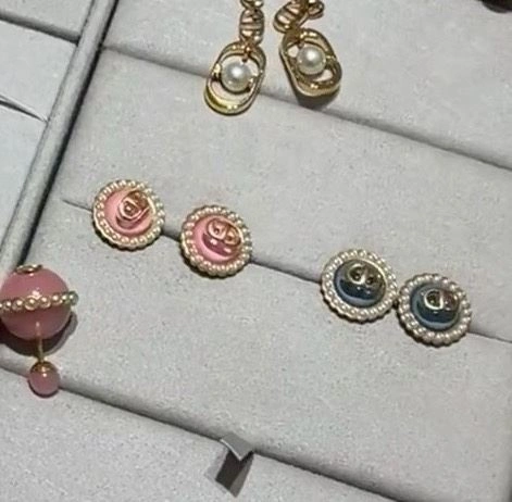 Top match Chanel Earrings
