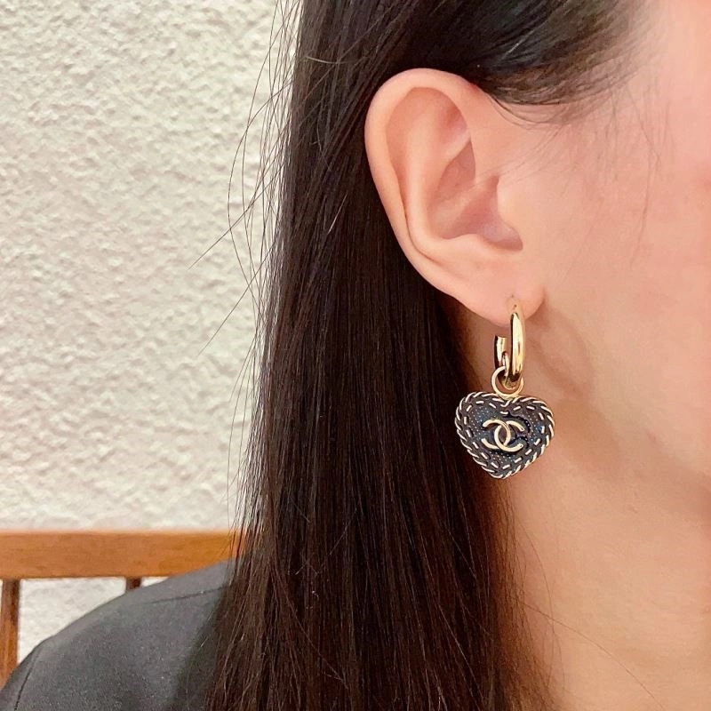 Top match Chanel Earrings
