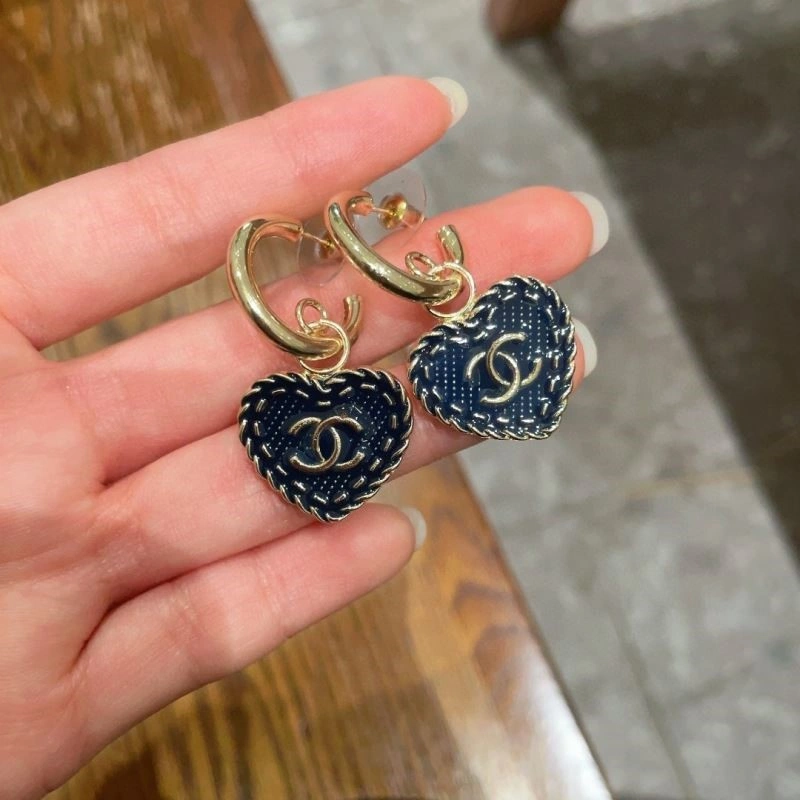 Top match Chanel Earrings