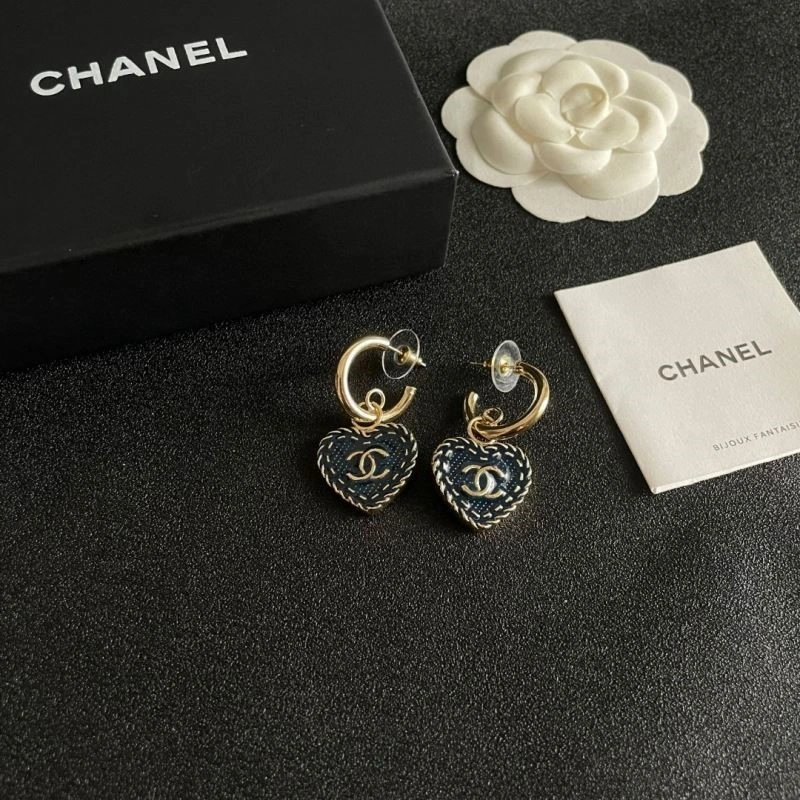 Top match Chanel Earrings