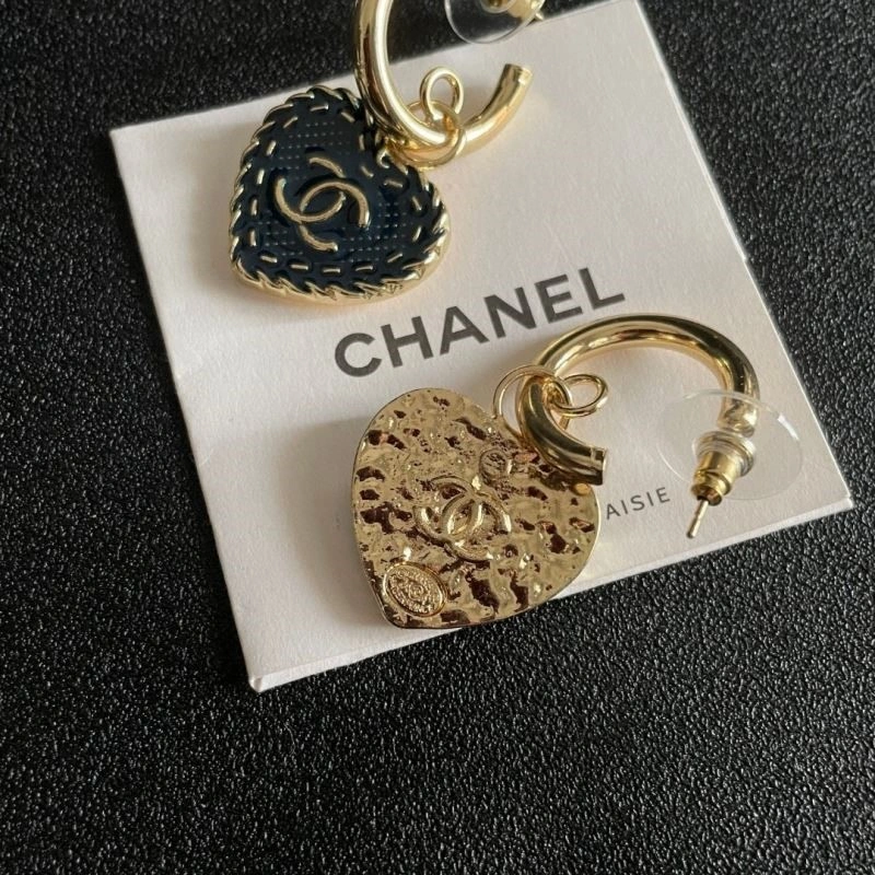 Top match Chanel Earrings