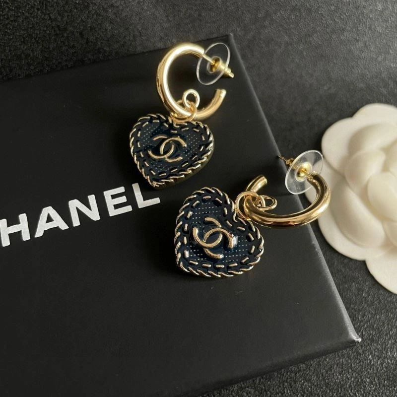 Top match Chanel Earrings
