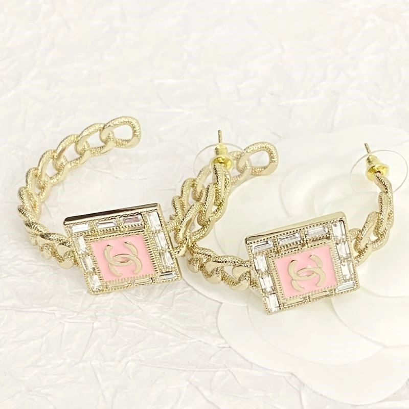Top match Chanel Earrings
