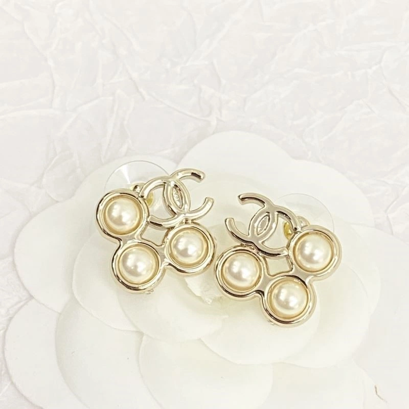 Top match Chanel Earrings
