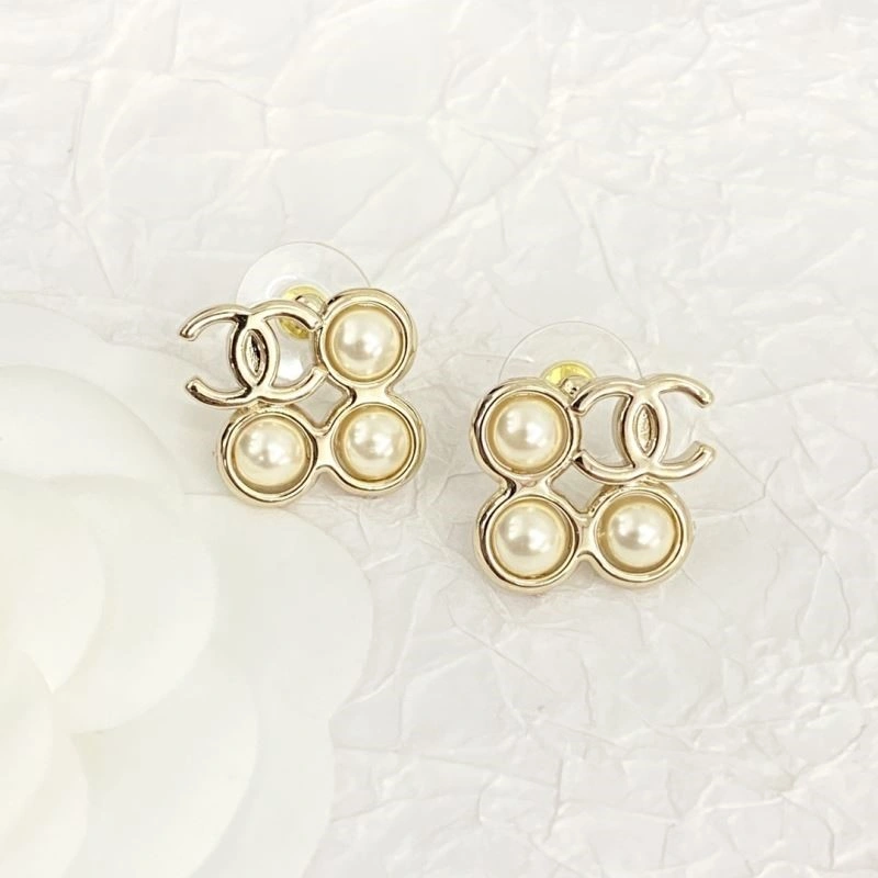 Top match Chanel Earrings