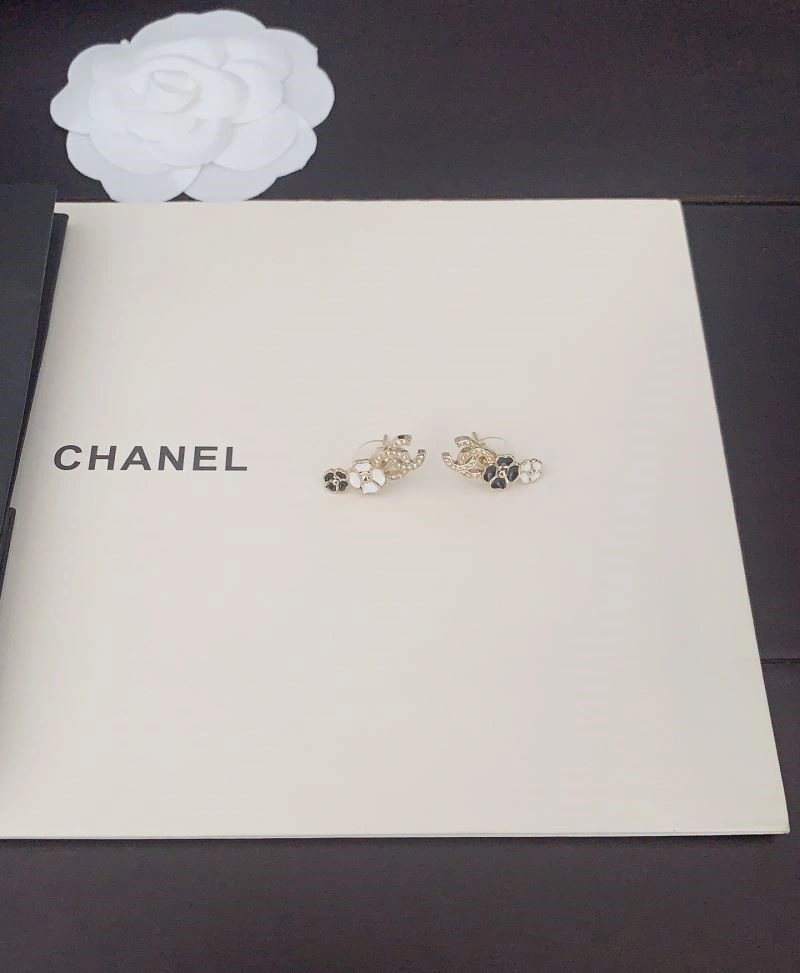 High accuracy Chanel Earrings