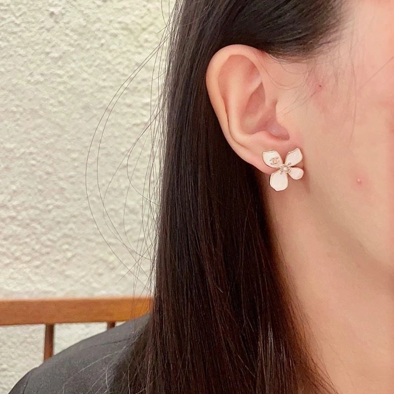 Top match Chanel Earrings