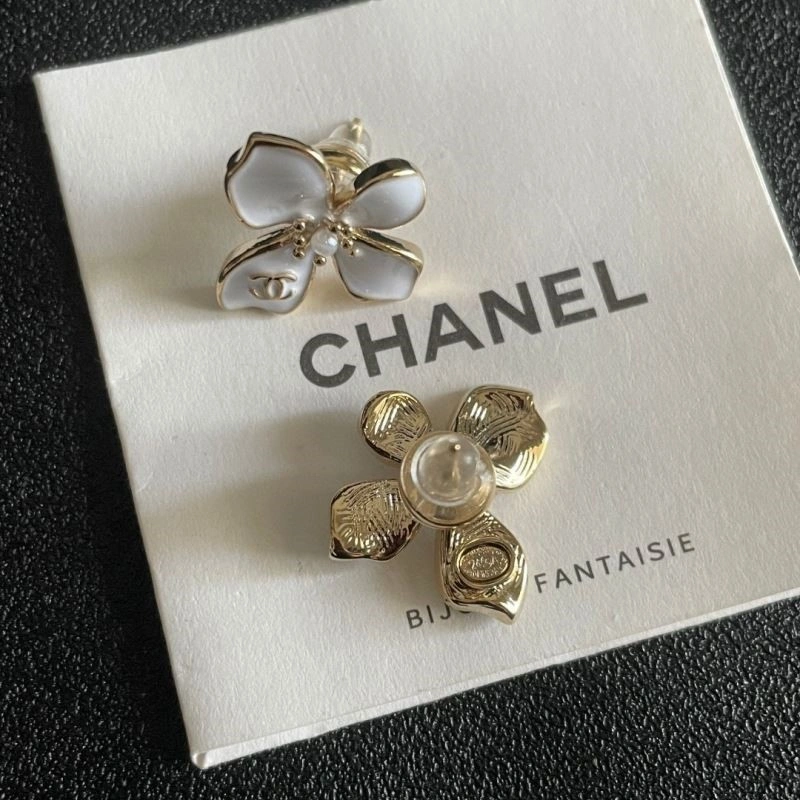 Top match Chanel Earrings