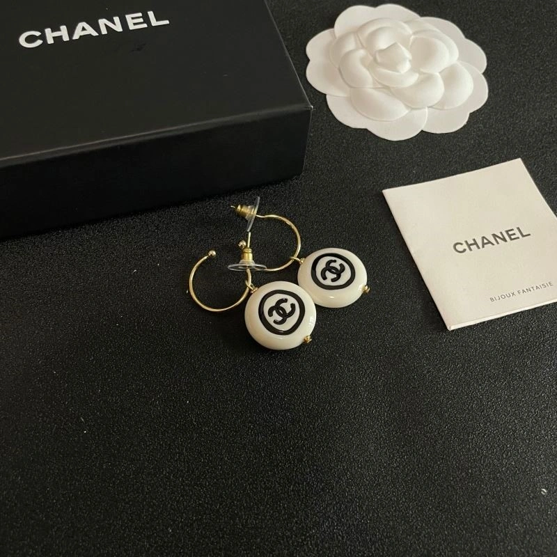 Top mirror Chanel Earrings