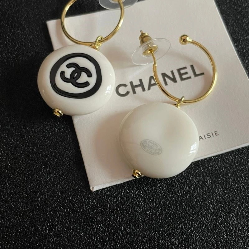 Top mirror Chanel Earrings