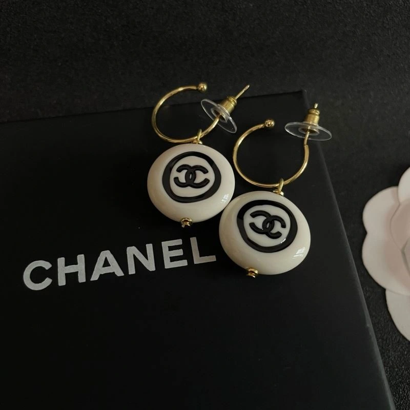 Top mirror Chanel Earrings