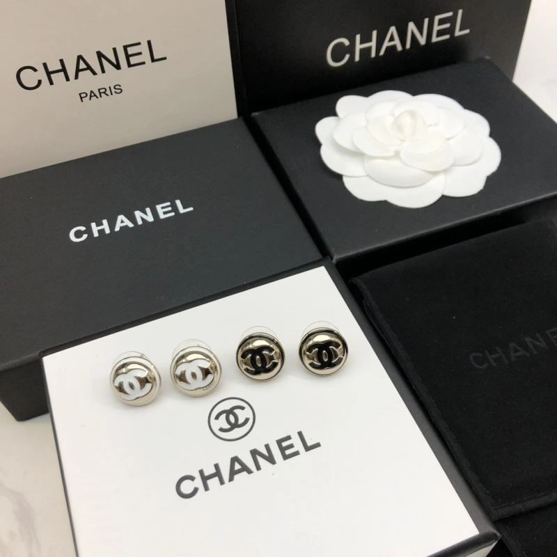 Top match Chanel Earrings