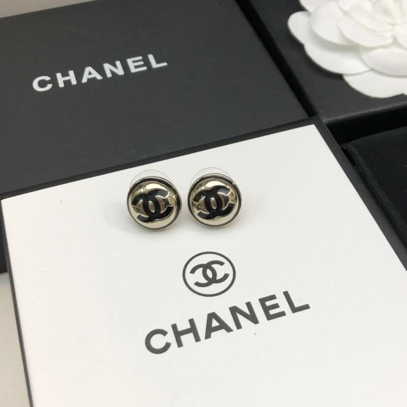 Top match Chanel Earrings