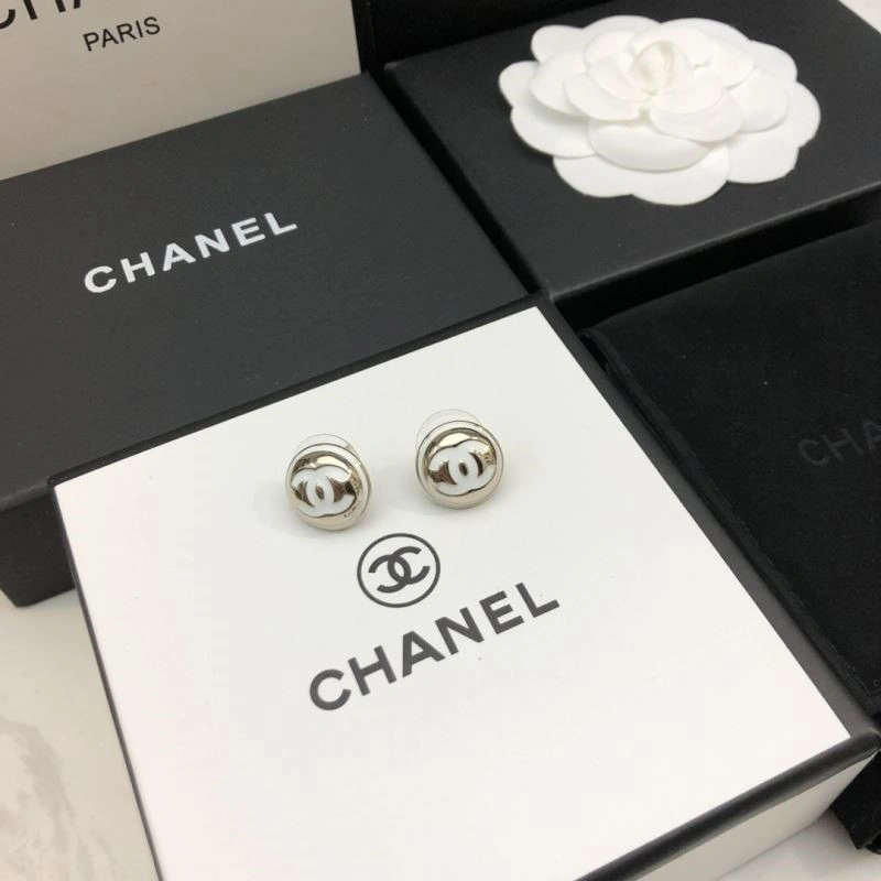 Top match Chanel Earrings
