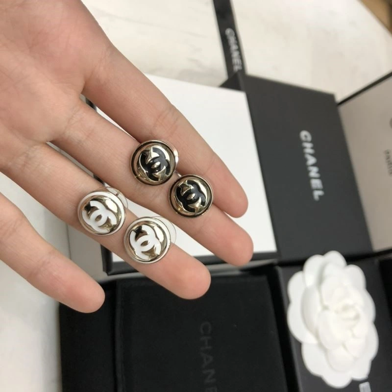 Top match Chanel Earrings