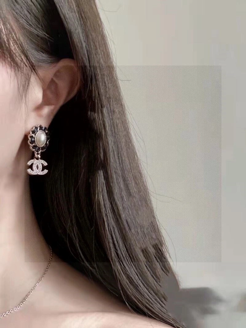 Top match Chanel Earrings