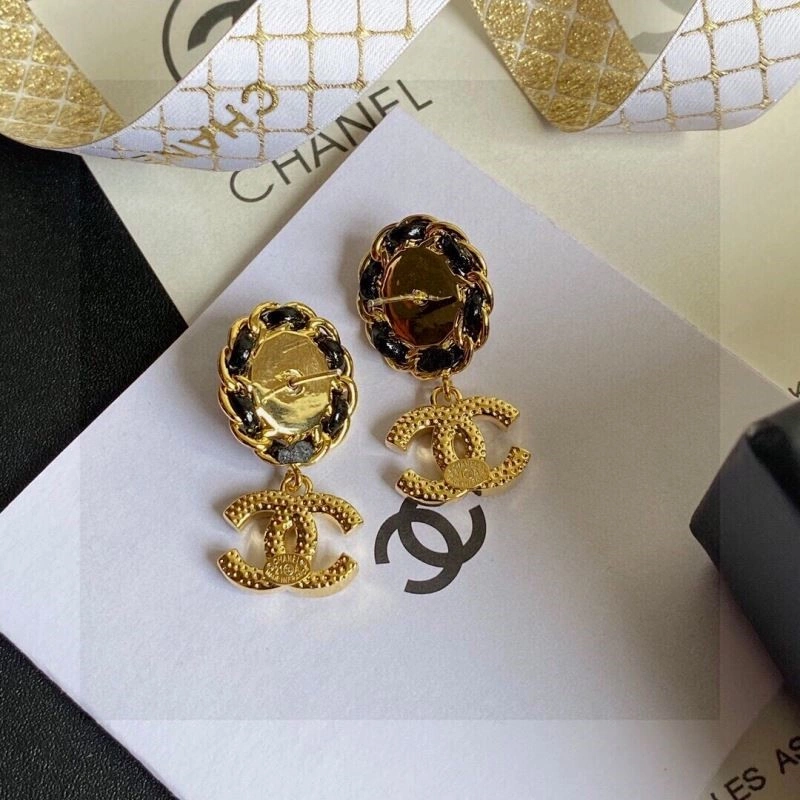 Top match Chanel Earrings
