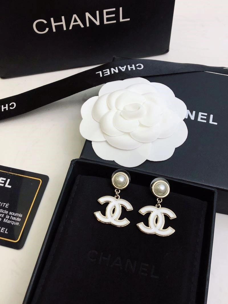 Top match Chanel Earrings