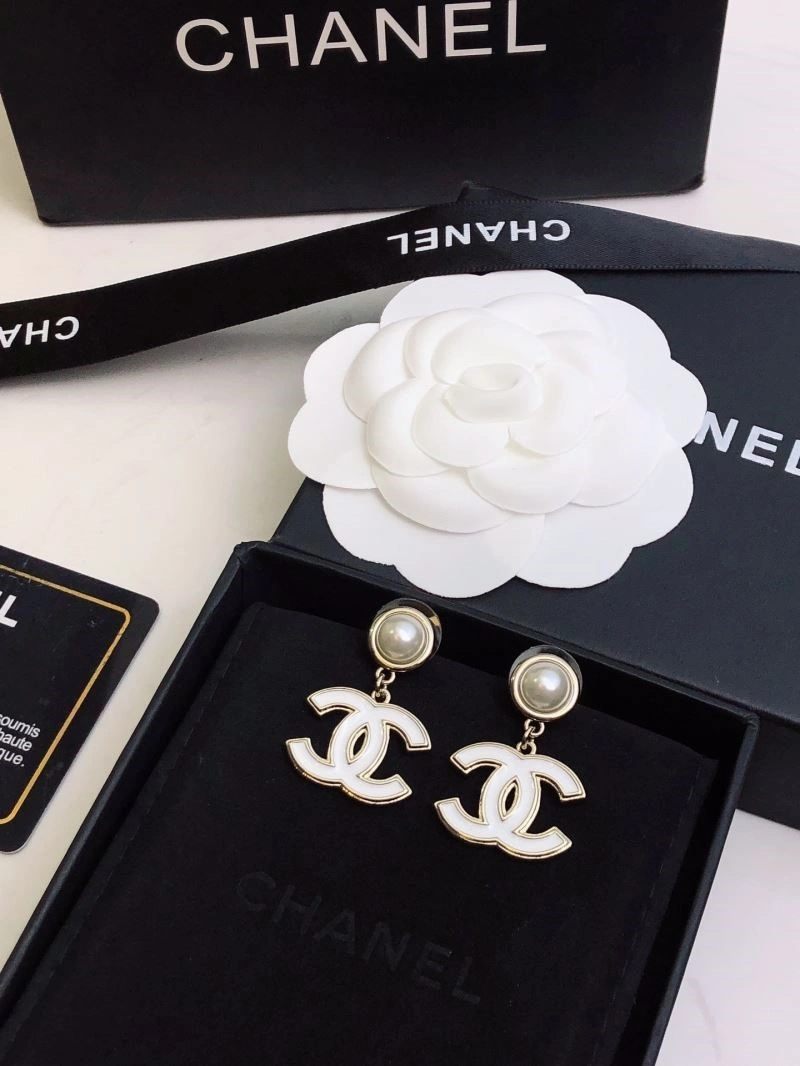 Top match Chanel Earrings