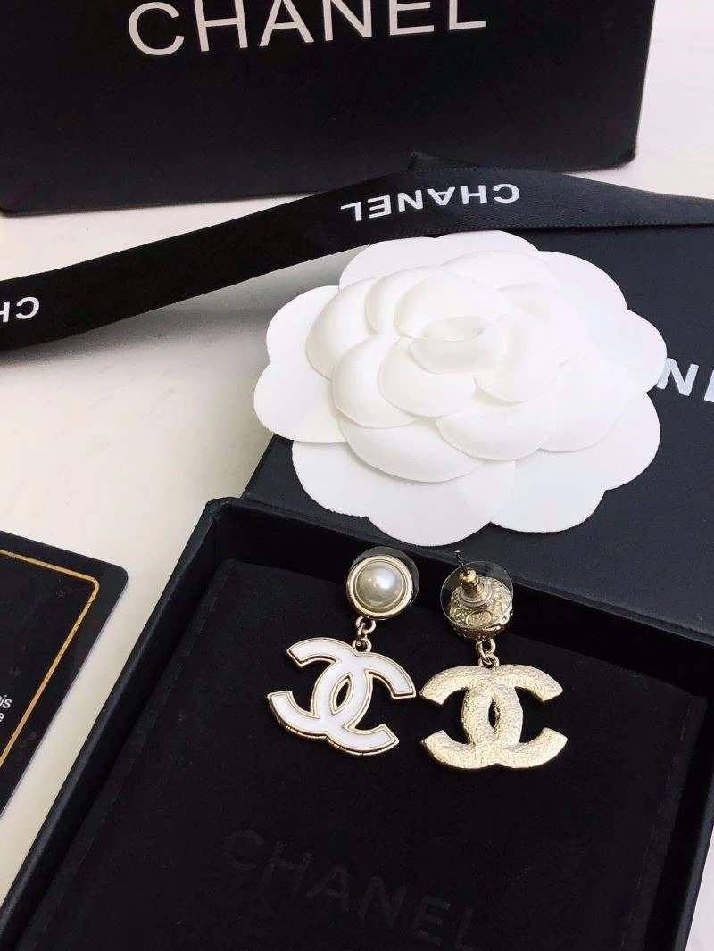 Top match Chanel Earrings