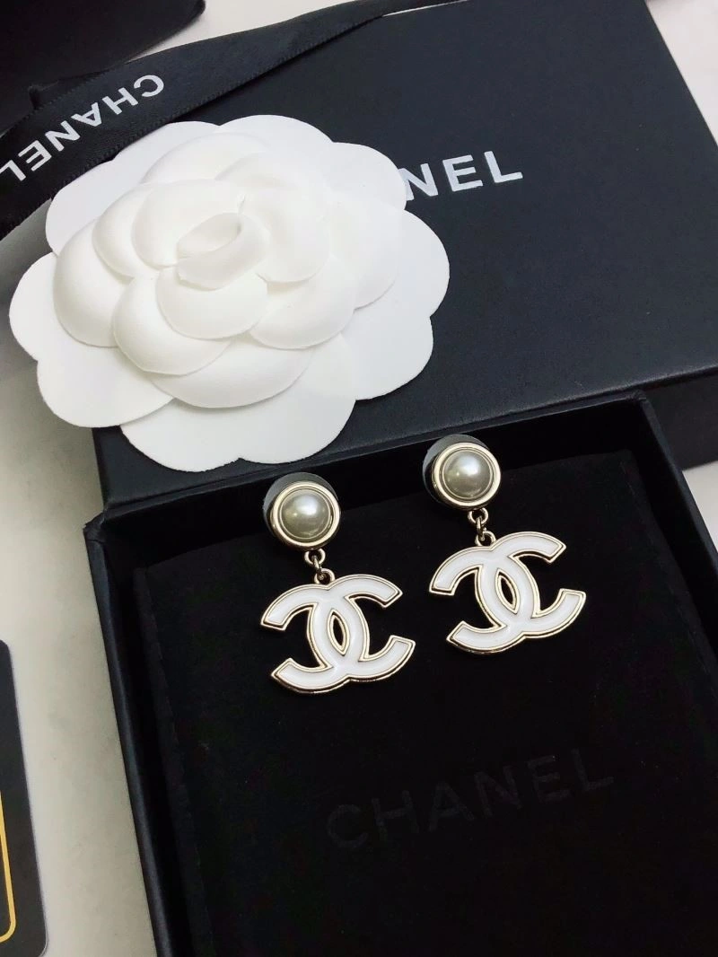 Top match Chanel Earrings