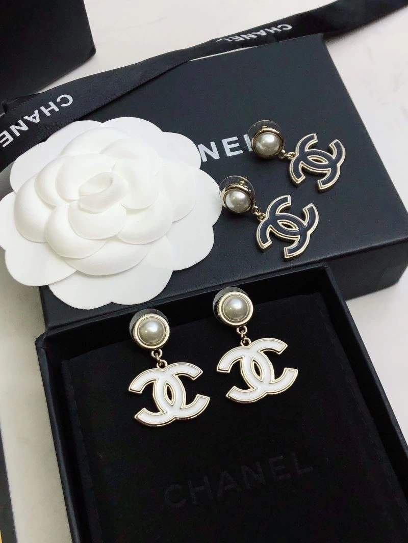 Top match Chanel Earrings