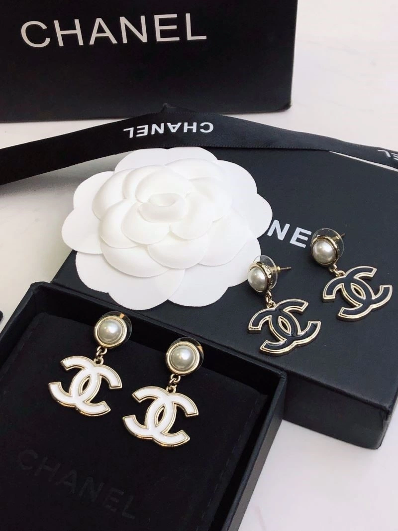 Top match Chanel Earrings