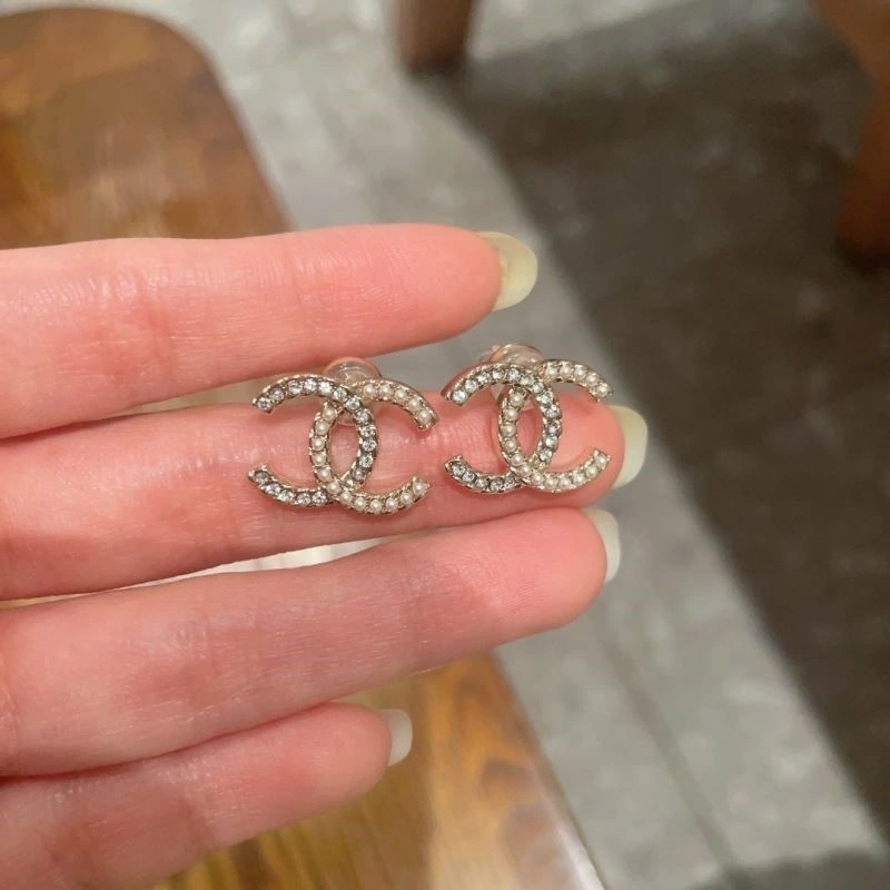 Top match Chanel Earrings