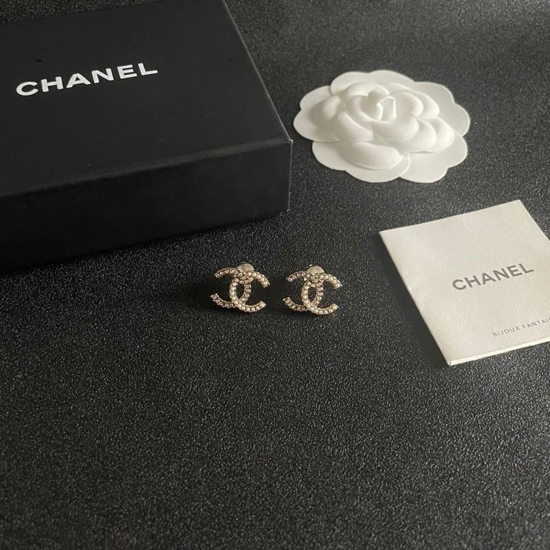Top match Chanel Earrings