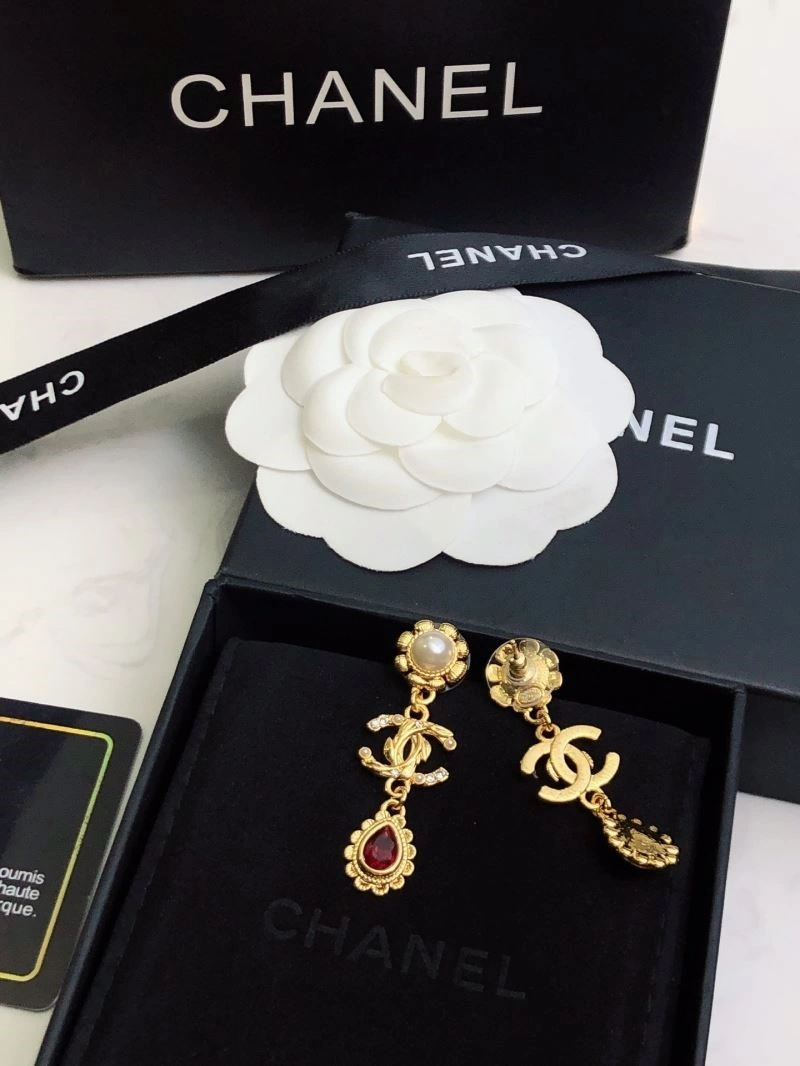 Top match Chanel Earrings