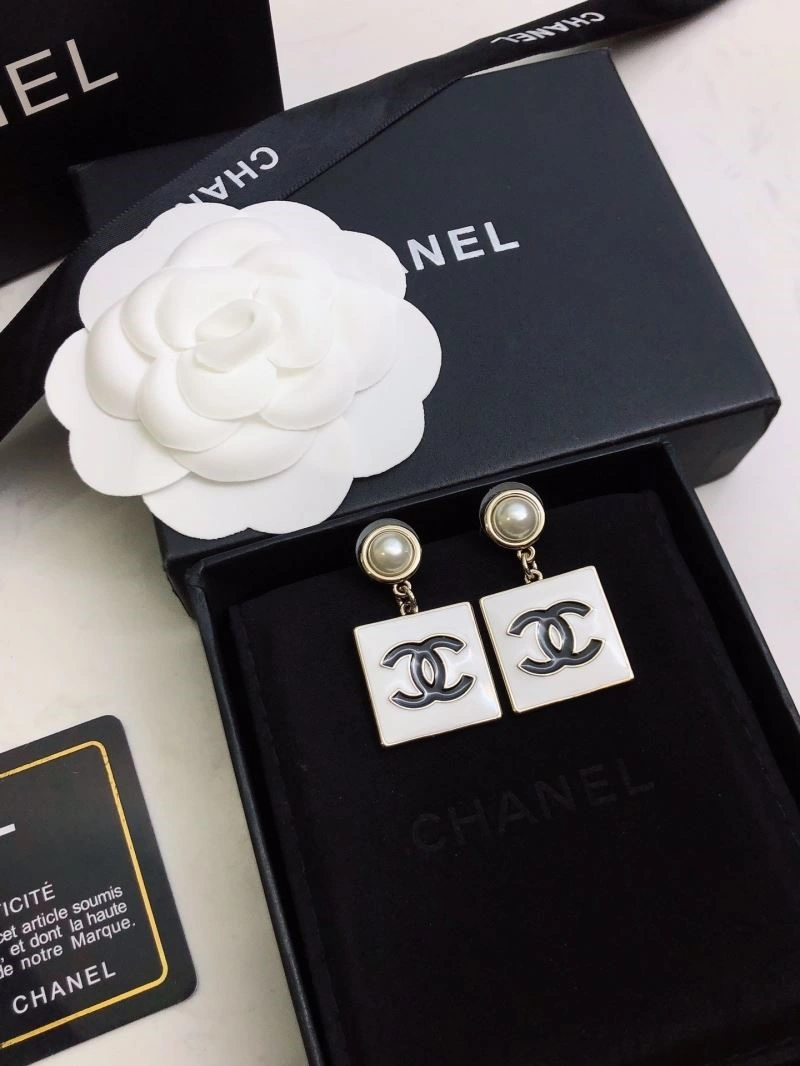 Top match Chanel Earrings