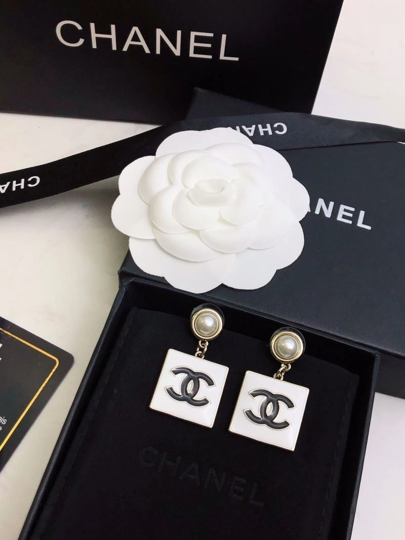 Top match Chanel Earrings