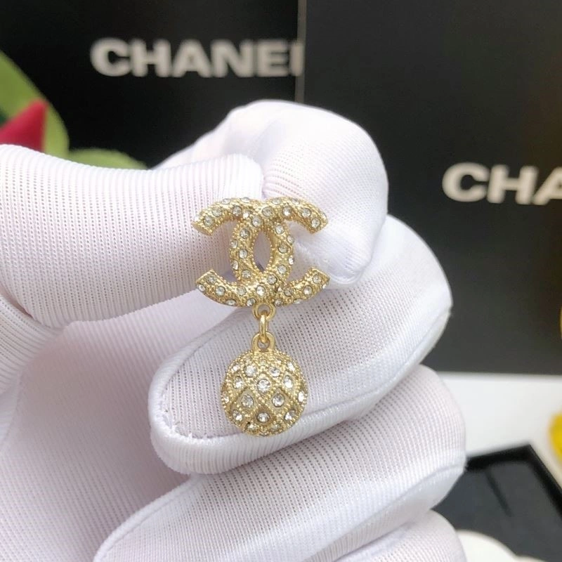 Top mirror Chanel Earrings