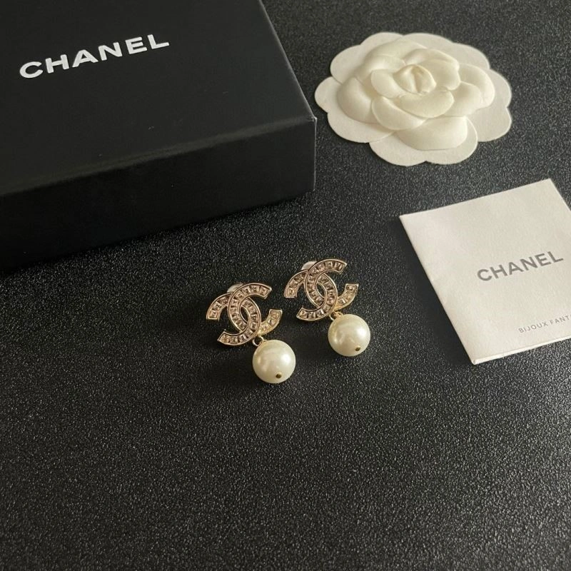 Top mirror Chanel Earrings