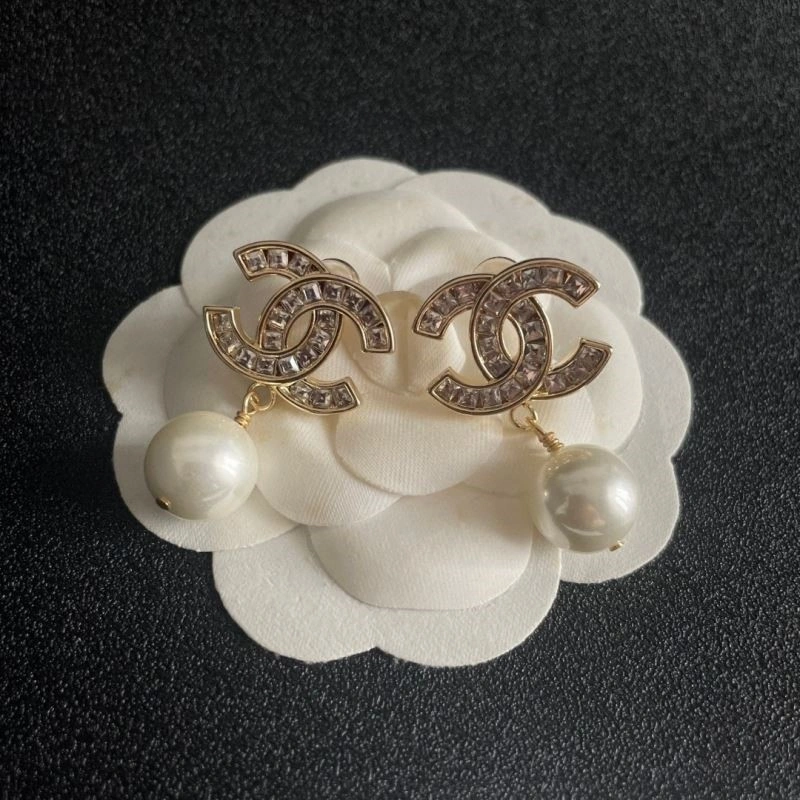 Top mirror Chanel Earrings