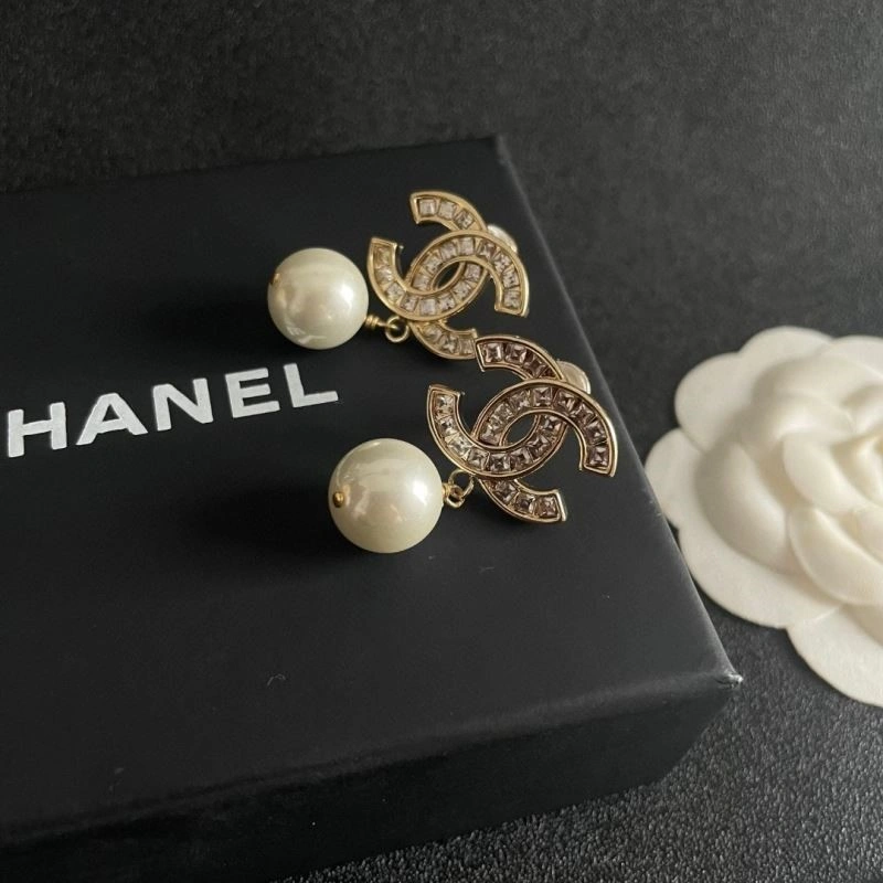 Top mirror Chanel Earrings