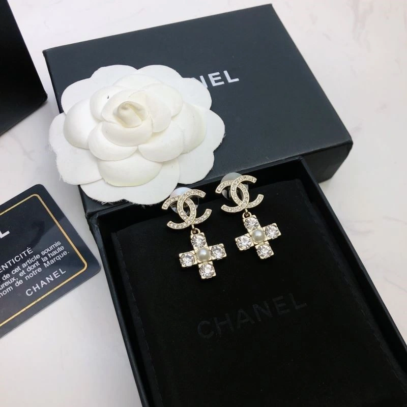 Top match Chanel Earrings