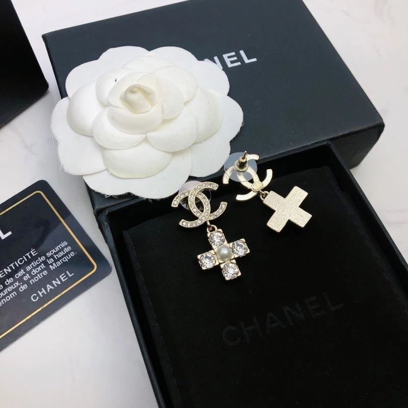 Top match Chanel Earrings