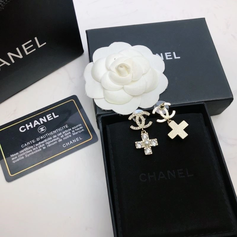 Top match Chanel Earrings