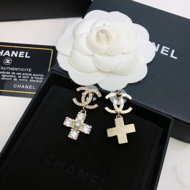Top match Chanel Earrings