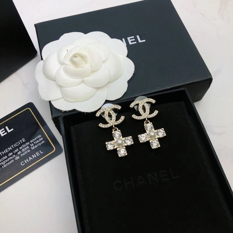 Top match Chanel Earrings