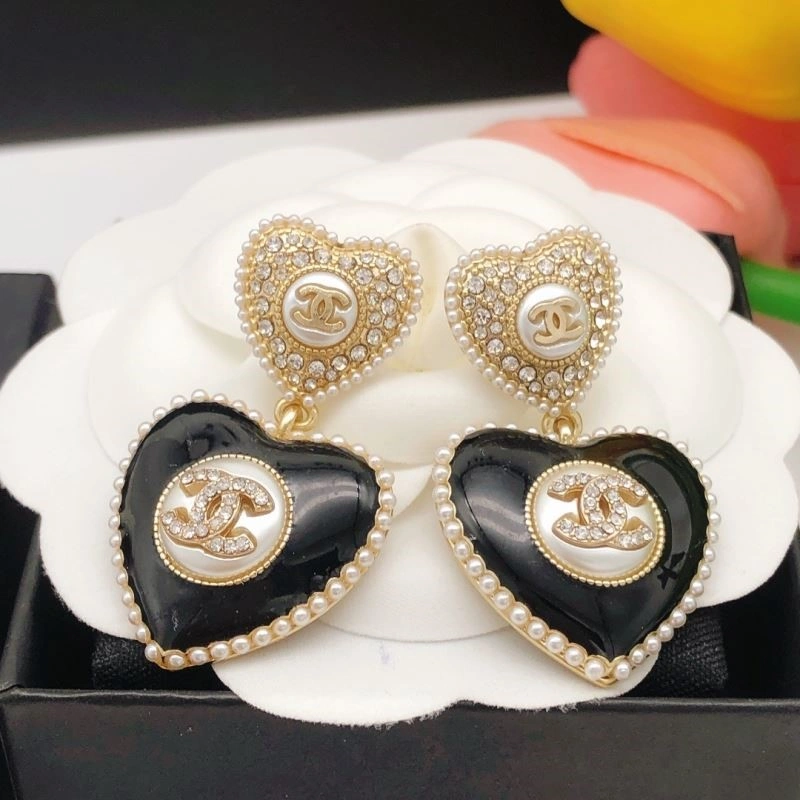 Top mirror Chanel Earrings