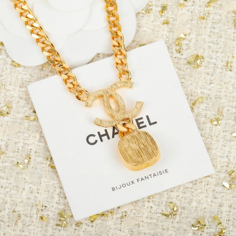 Low-cost Chanel Earrings