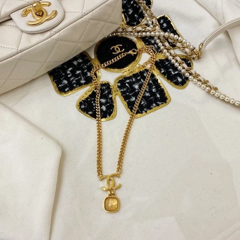 Low-cost Chanel Earrings