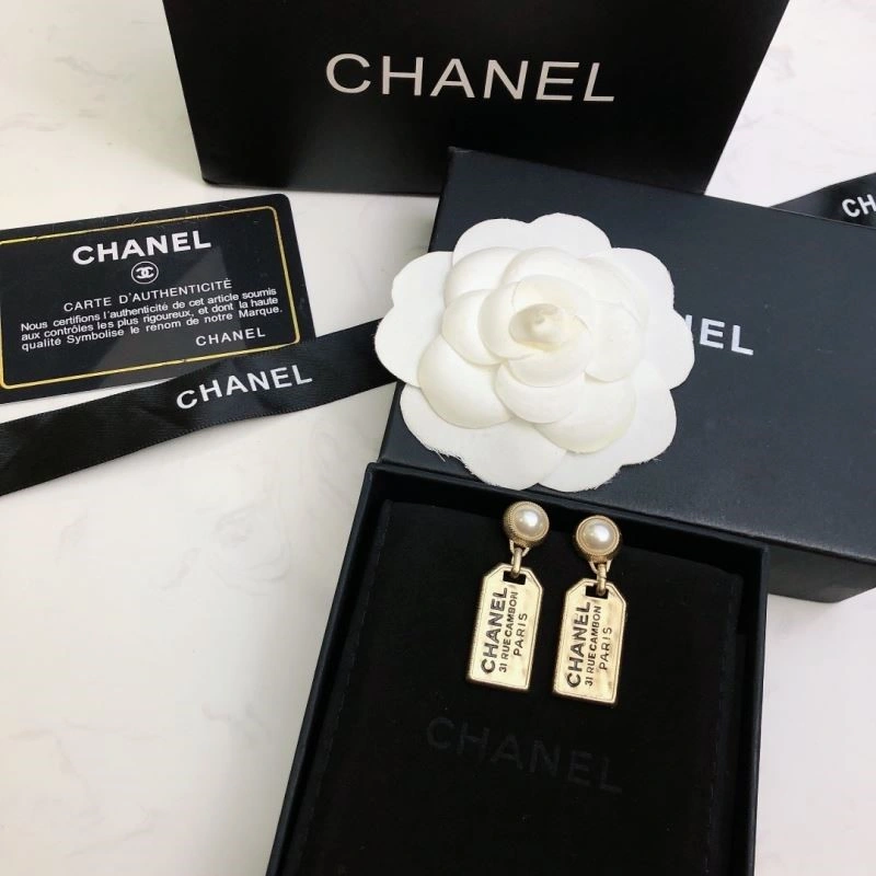 Top mirror Chanel Earrings