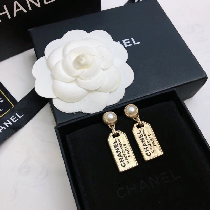 Top mirror Chanel Earrings