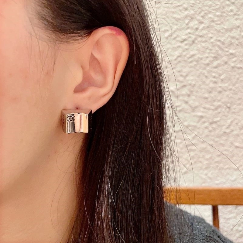 Accurate model Chanel Earrings
