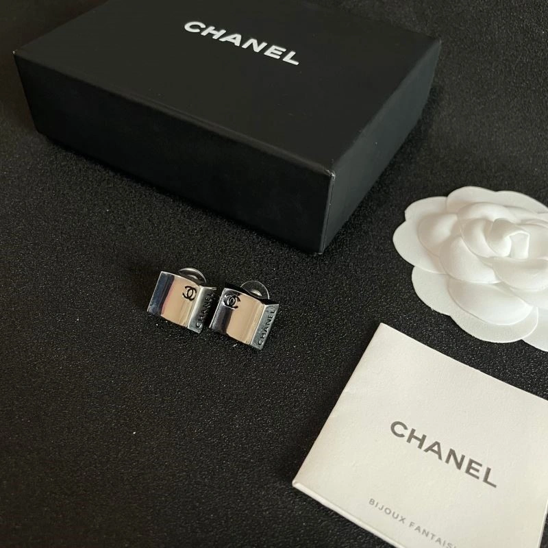 Accurate model Chanel Earrings
