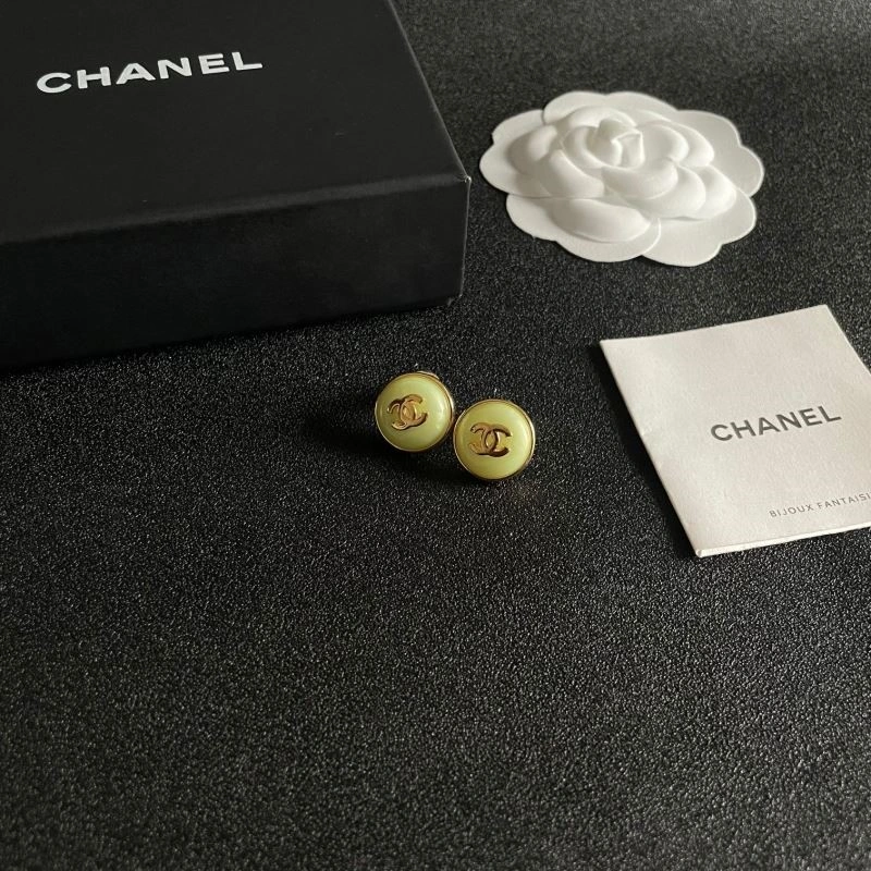 Top match Chanel Earrings